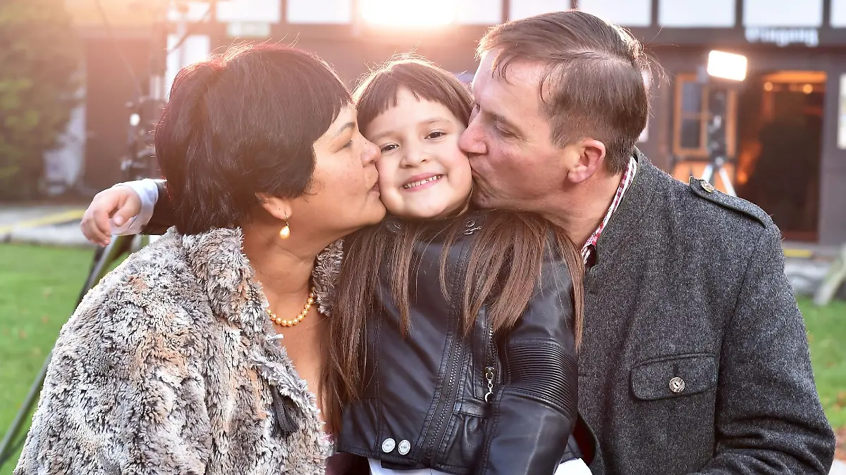 Narumol und Josef: So schön war die zweite Hochzeit des "Bauer sucht ...
