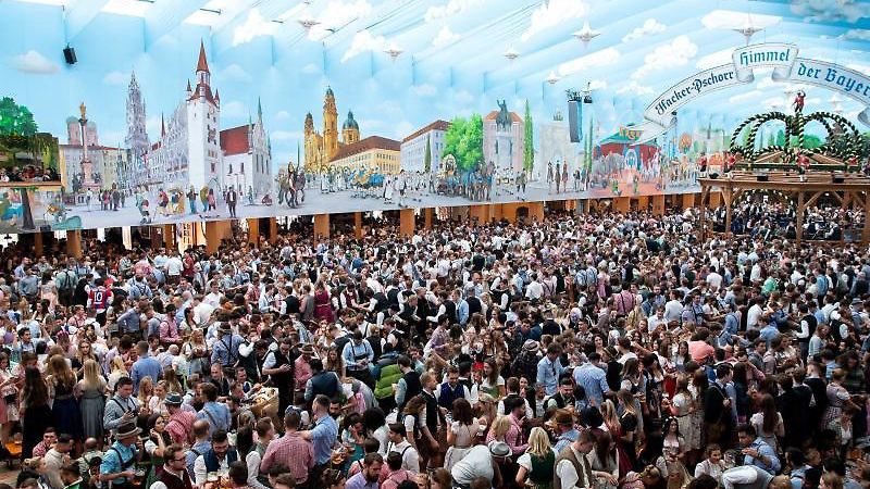 Kein "Layla"-Verbot im Festzelt - aber ein Wirt lässt neuen Text schreiben