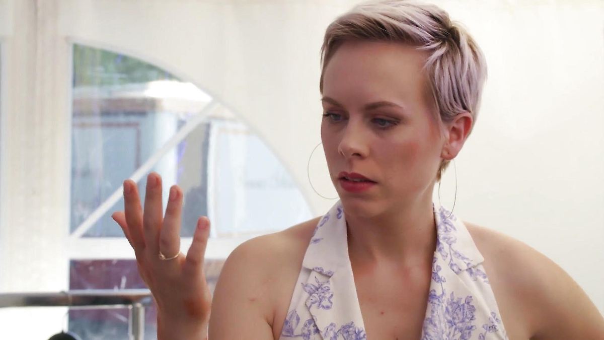 AWZ: Woher kommt der Hautausschlag der Models?