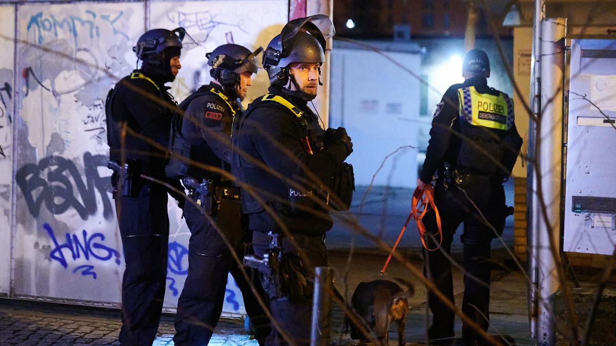 Wo verstecken sich die Ex-RAF-Terroristen Ernst-Volker Staub (69) und ...