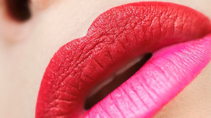 Two-Tone-Lips sind DER Beauty-Trend im Frühling und Sommer: Wir tragen ...