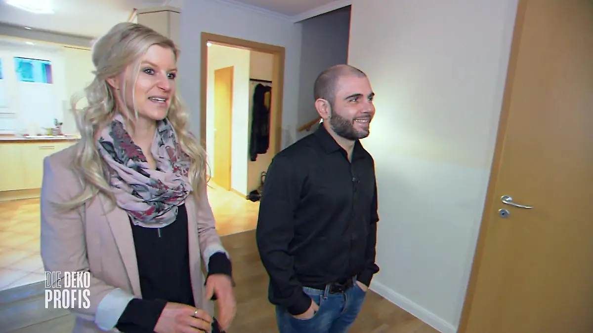 Ein weißes Blatt: Anne und Francesco bekommen ein neues Wohnzimmer