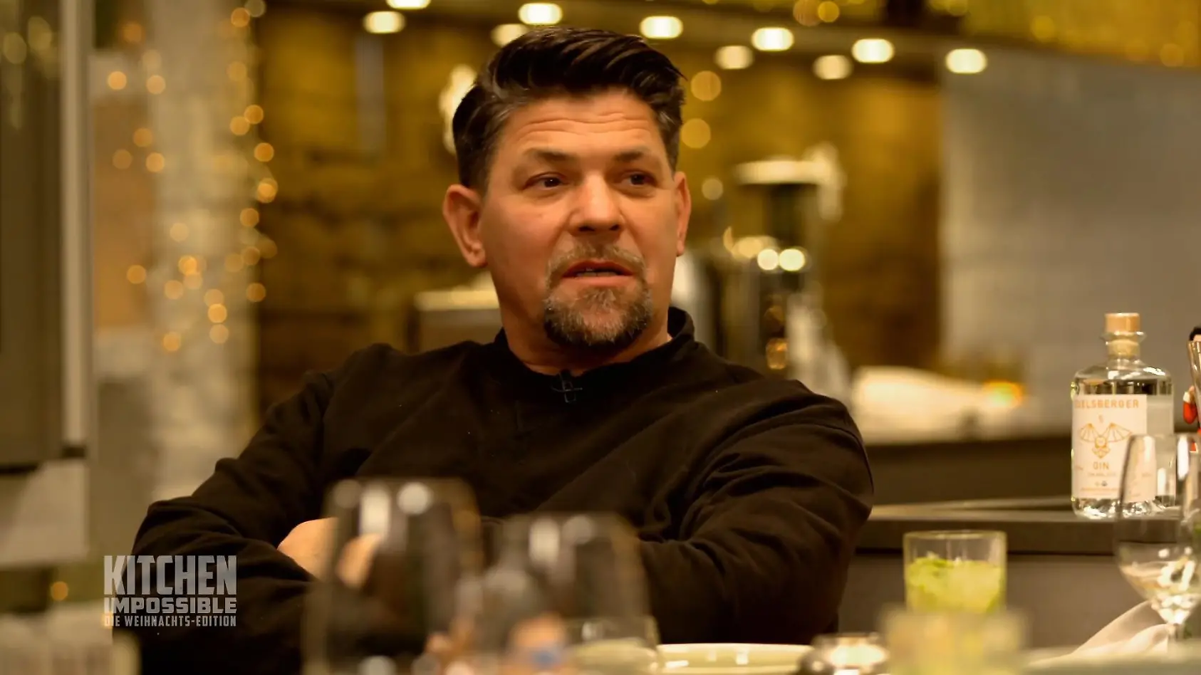 Was ist denn da los?: Tim mit schwarzen Fingernägeln?