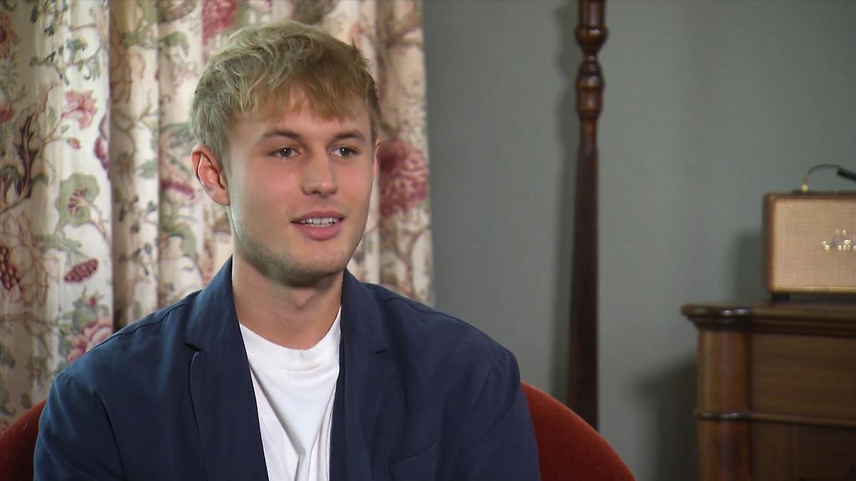 "Das Haus der Träume"-Star: Ludwig Simon spiel auch wirklich Klavier