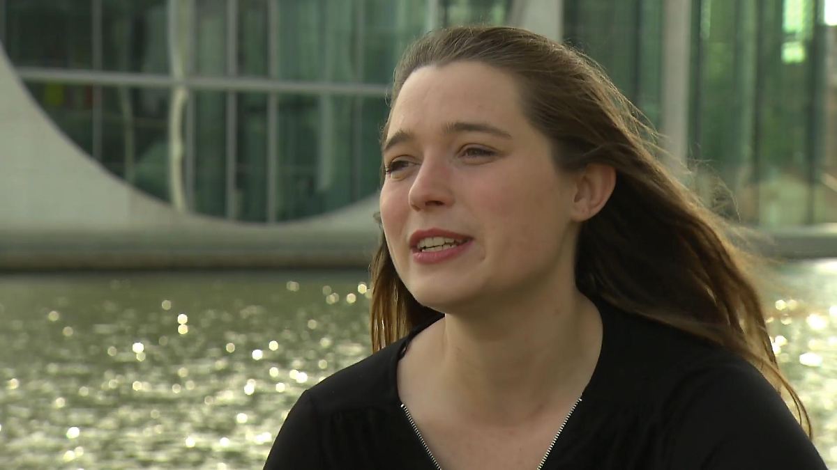 Emilia Fester im Interview: 24-Jährige berichtet über die ersten Monate ...