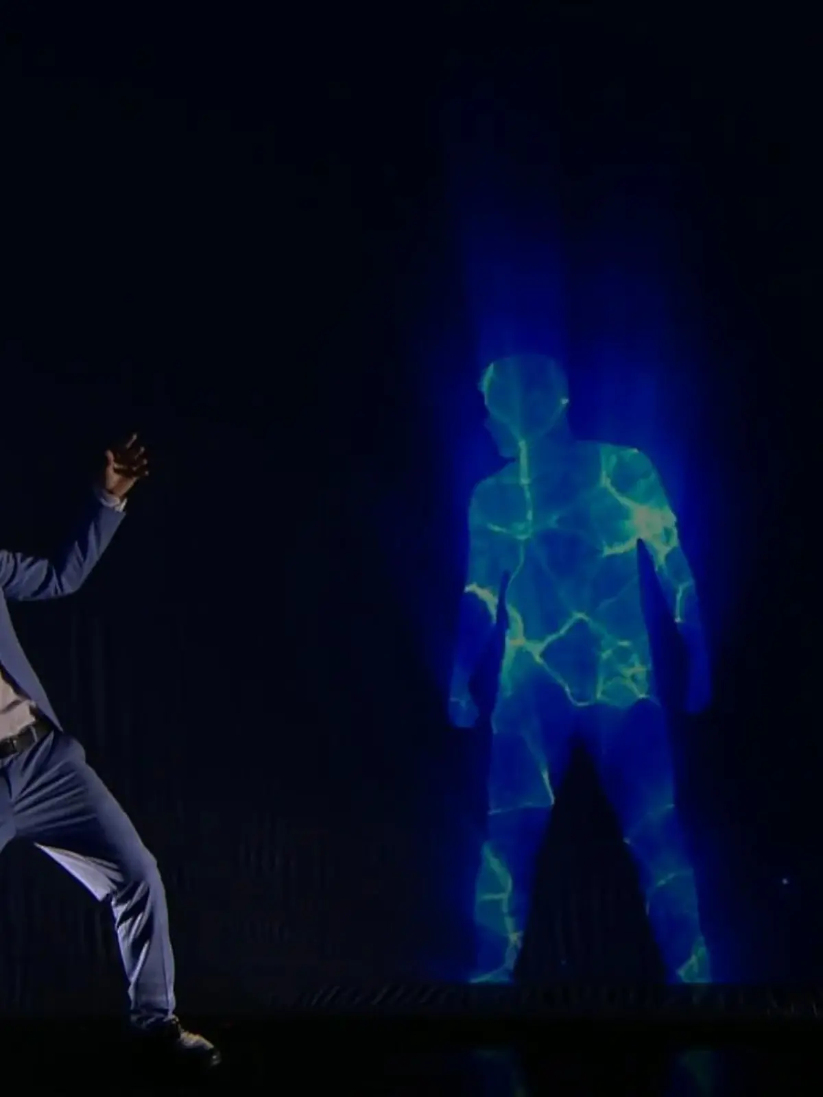 Die Jury ist begeistert: Streetdancer Chris Cross ist Vollprofi