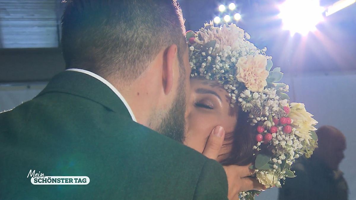 Trotz Regen - endlich verheiratet!: Steffen und Anna geben sich das "Ja-Wort"