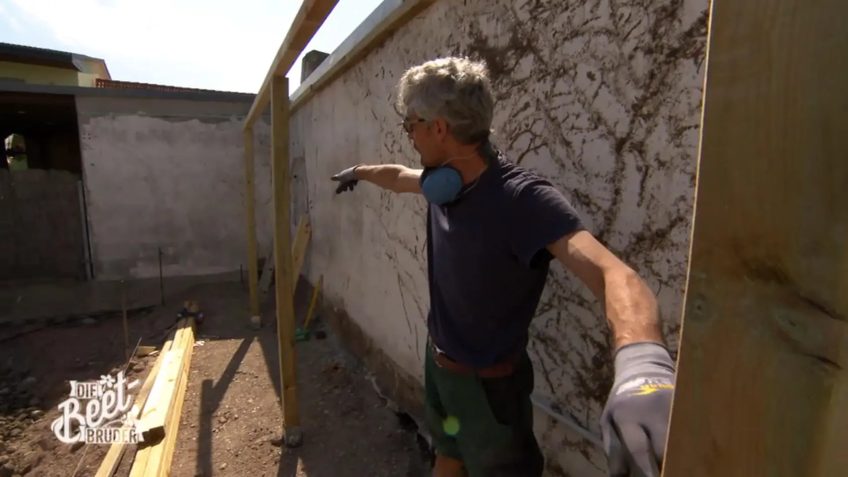 Nico ist begeistert: Ralf plant ein Raumwunder