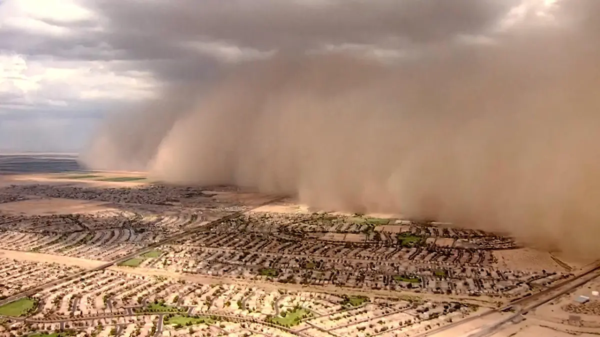 Eine Mauer aus Sand wälzt sich über den US-Bundesstaat: Gigantischer Sandsturm in Arizona (USA)