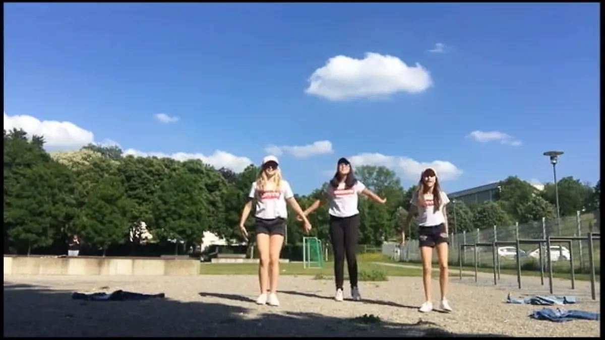 CorradoA: Girls-Crew