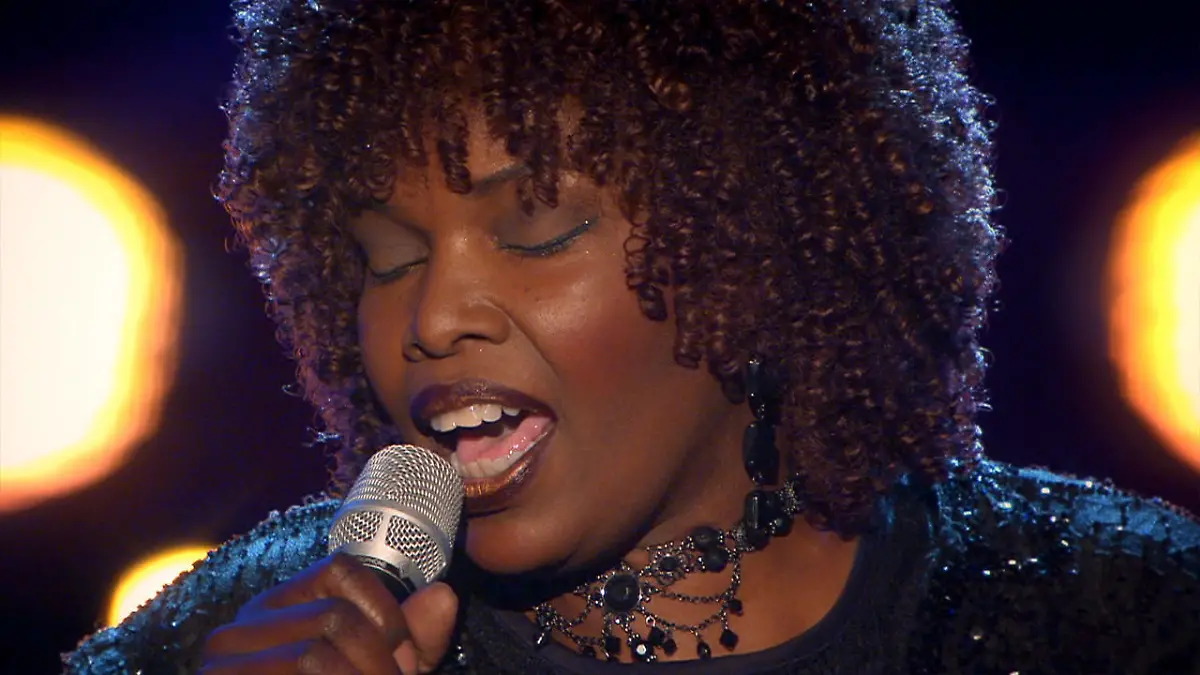 Das Supertalent 2015: Castingshow 10: Roberta Collins begeistert alle ...