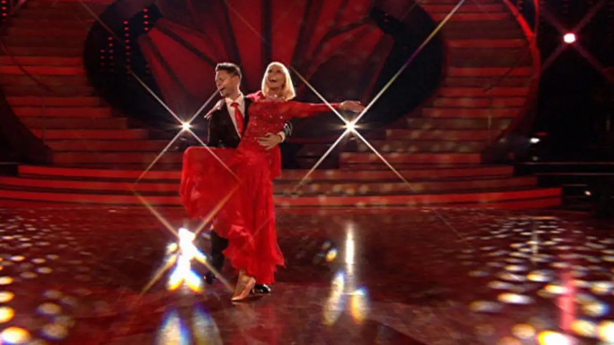 Let's Dance 2014: Das Finale: Cindy Berger zeigt ihren Lieblingstanz: Der Langsame Walzer
