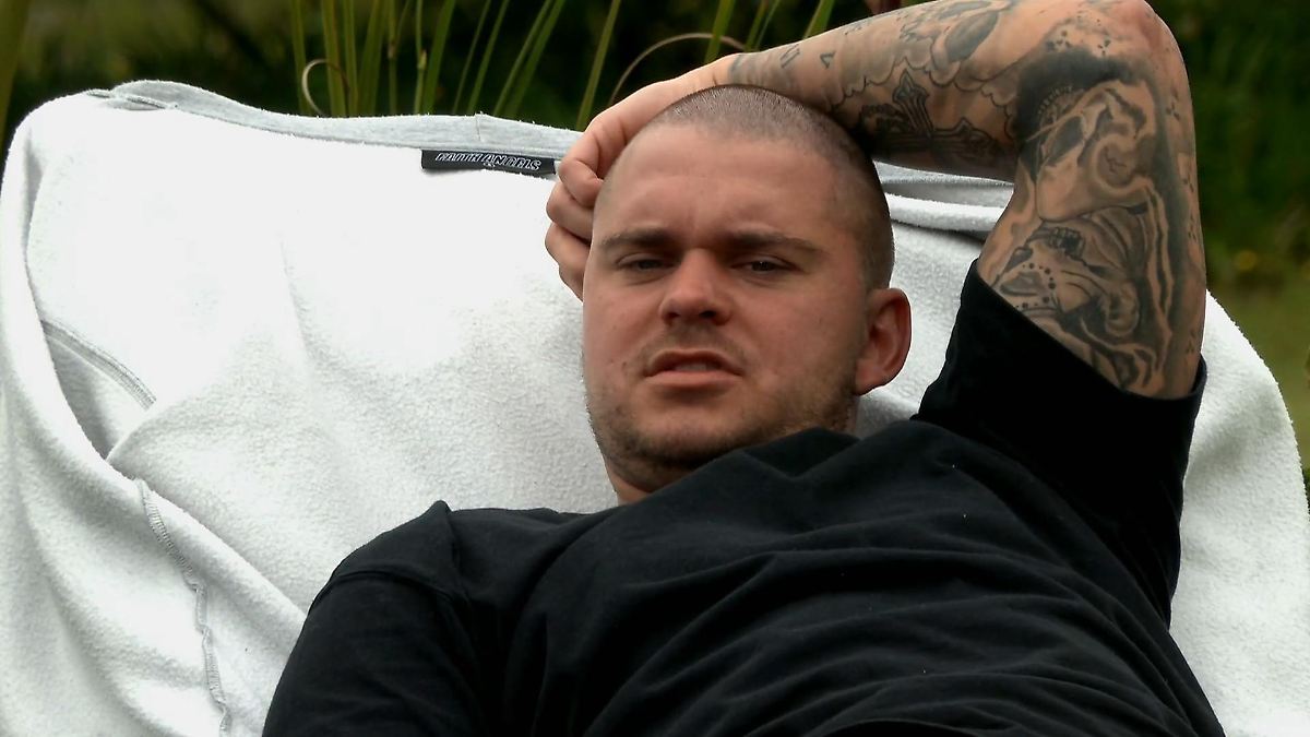 Nico Legat lässt sich nach schwerem Rückfall in Klinik einweisen