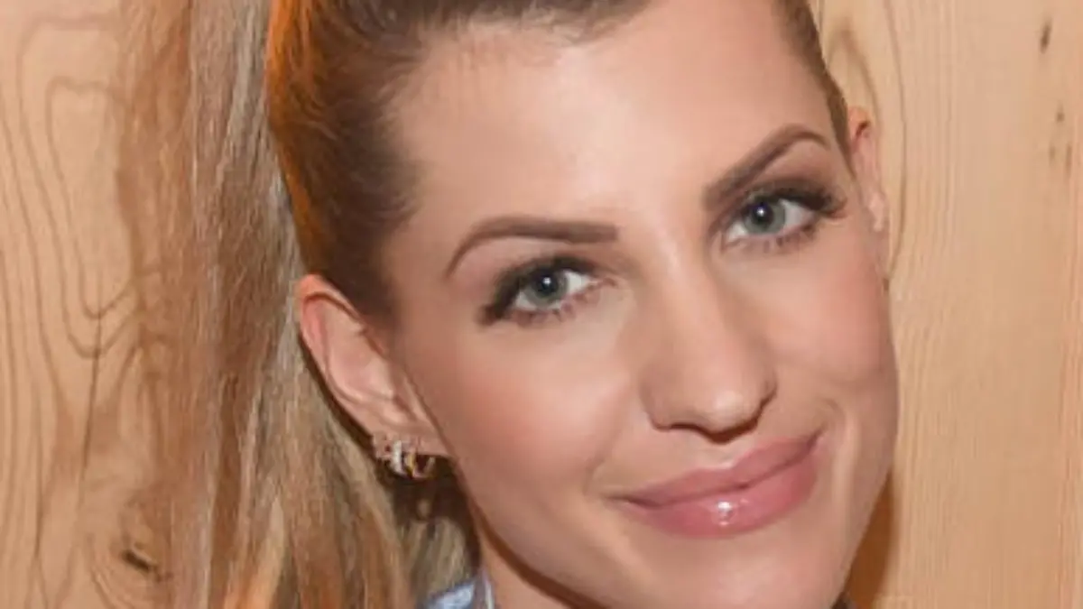 Sarah Harrison: Alle News & Infos