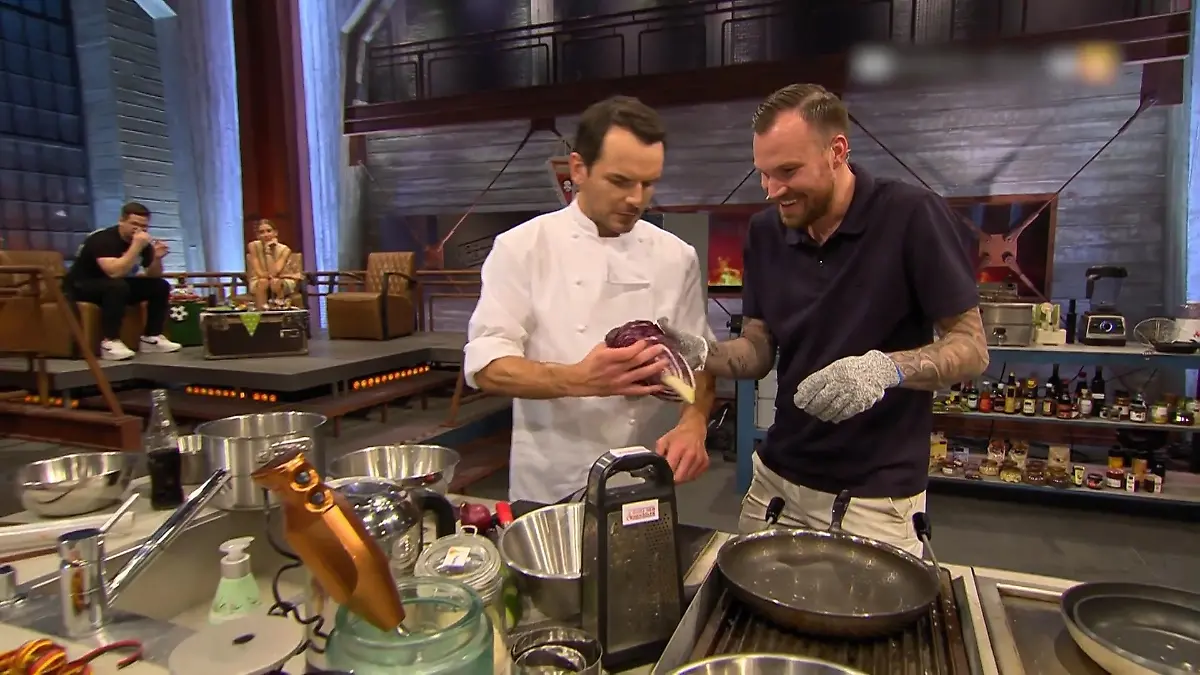 Evelyn Burdecki schwärmt bei „Grill den Henssler" vom schönsten Koch ...