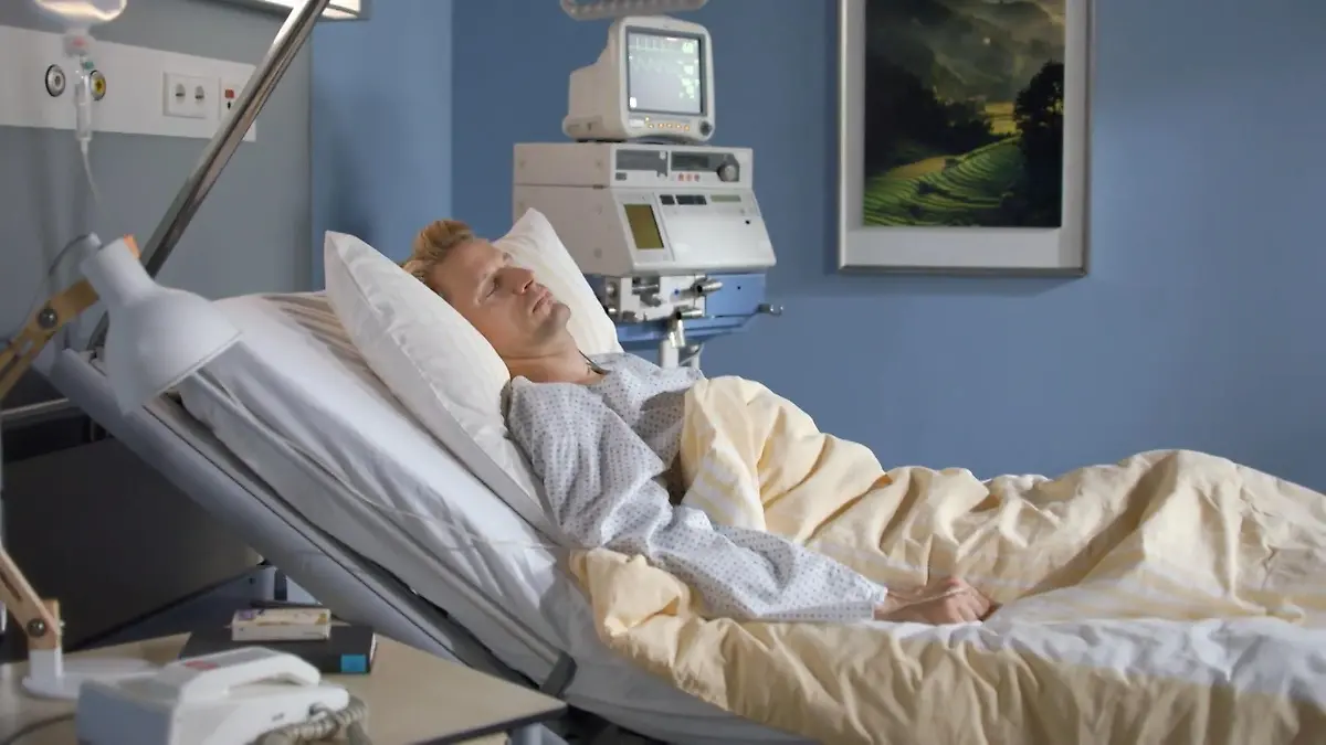 Zwei neue Hauptrollen bei AWZ! Was führt Antonia Kolano und Riccardo ...