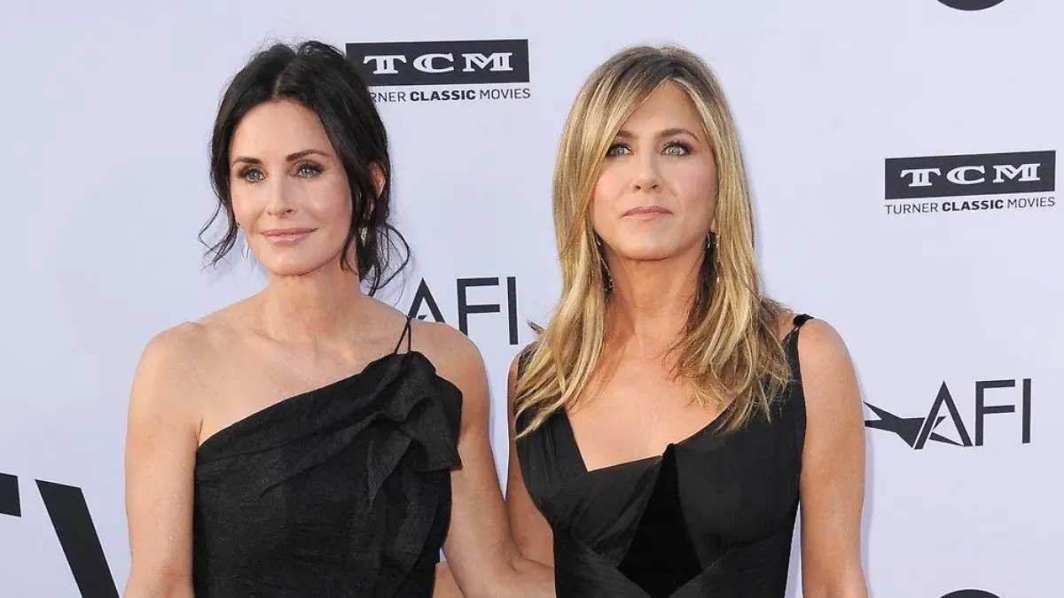 So süß gratuliert Jennifer Aniston Courteney Cox zum Geburtstag