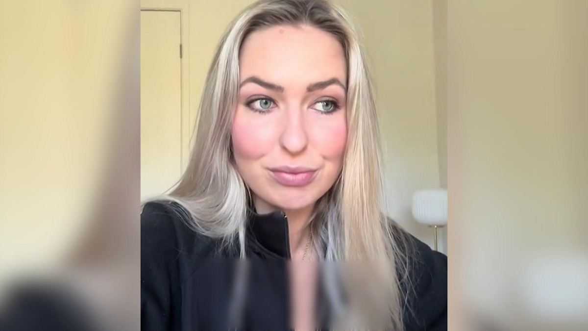 Model Anja (25) hat zwei Vaginas und keinen Anus - wie sie damit lebt