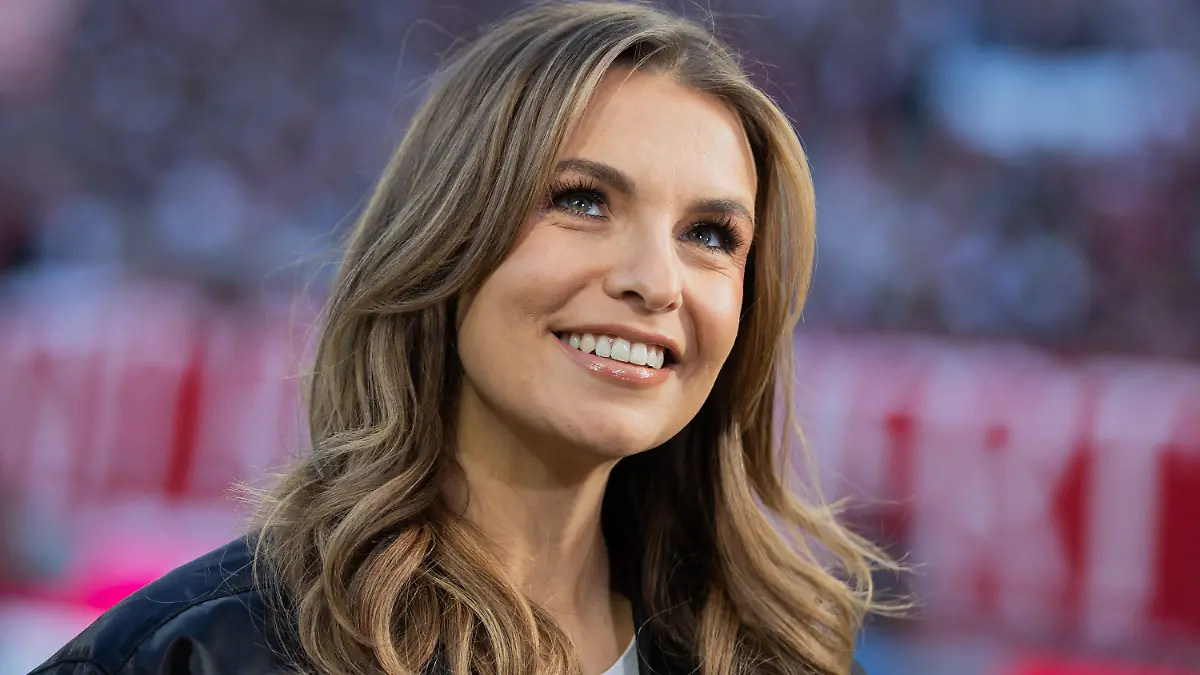 Stefan Raab vs. Regina Halmich: Alle Infos zu Boxkampf, Raabs Zukunft ...