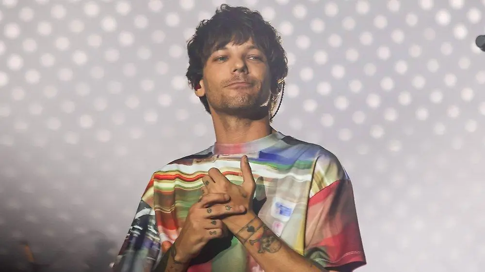 Louis Tomlinson im BVB-Trikot: One-Direction-Star feiert Borussia ...