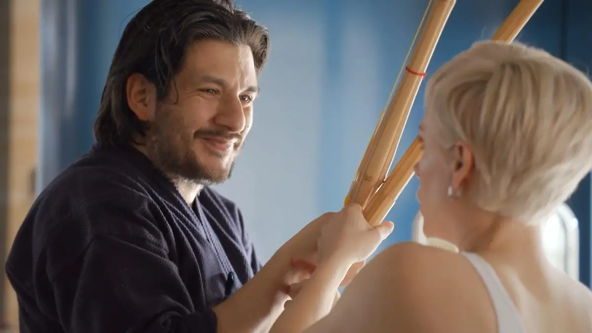 Zwei neue Hauptrollen bei AWZ! Was führt Antonia Kolano und Riccardo ...