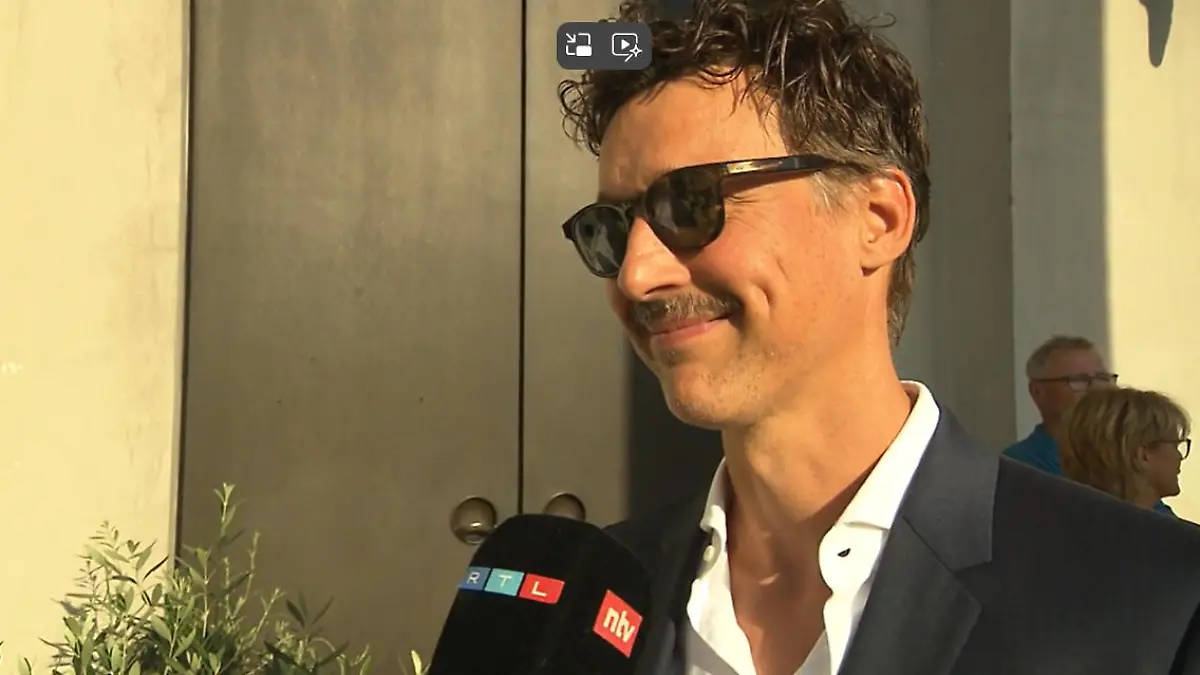 Florian David Fitz: Eine Frage bringt den „Doctor’s Diary”-Star gehörig ...