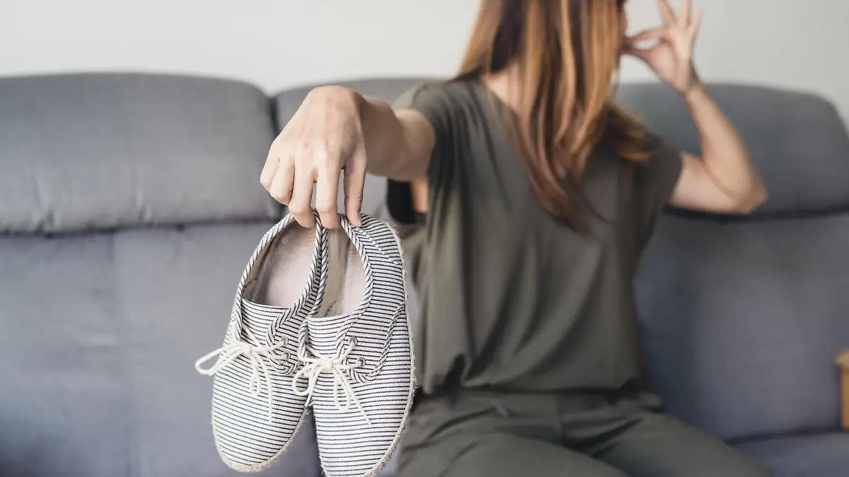 Schuhe stinken nach Schweiß: Was hilft gegen den Geruch?