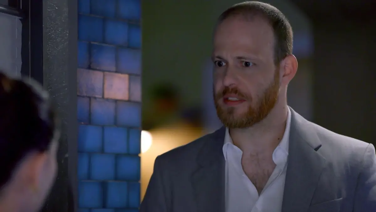 „Unter uns” heute im TV: Hat Valentin sein Happy End verpasst?