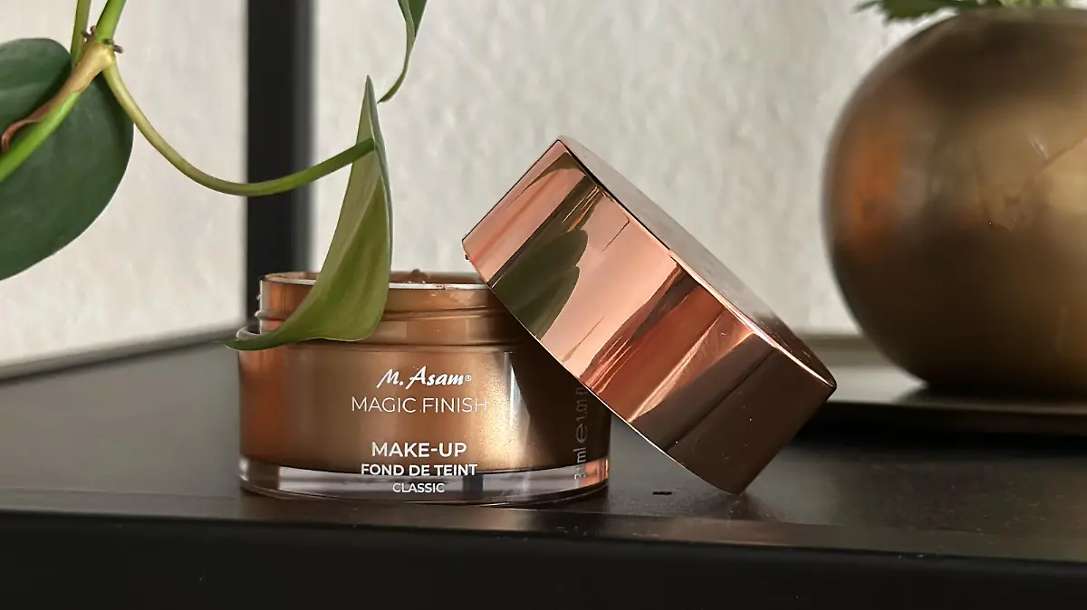 Magic Finish im Test: Ist das Make-up-Mousse den Hype wert?