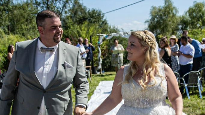 Darts-Ass Gabriel Clemens und seine Lisa feiern Hochzeit
