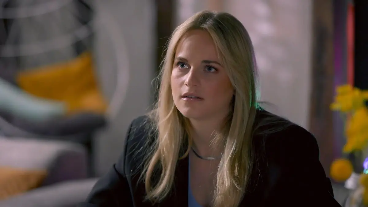 „Unter uns” am 05.09.24 im TV: Cilly sitzt zwischen den Stühlen