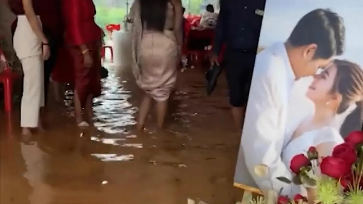 Sturm versaut Hochzeit! Paar heiratet im Schlamm