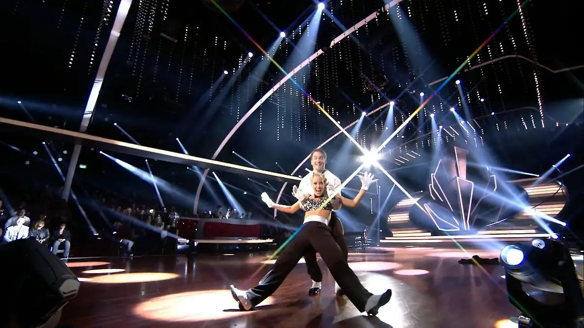 Krönender Abschluss bei „Let’s Dance“: SIE gewinnen die Profi-Challenge!