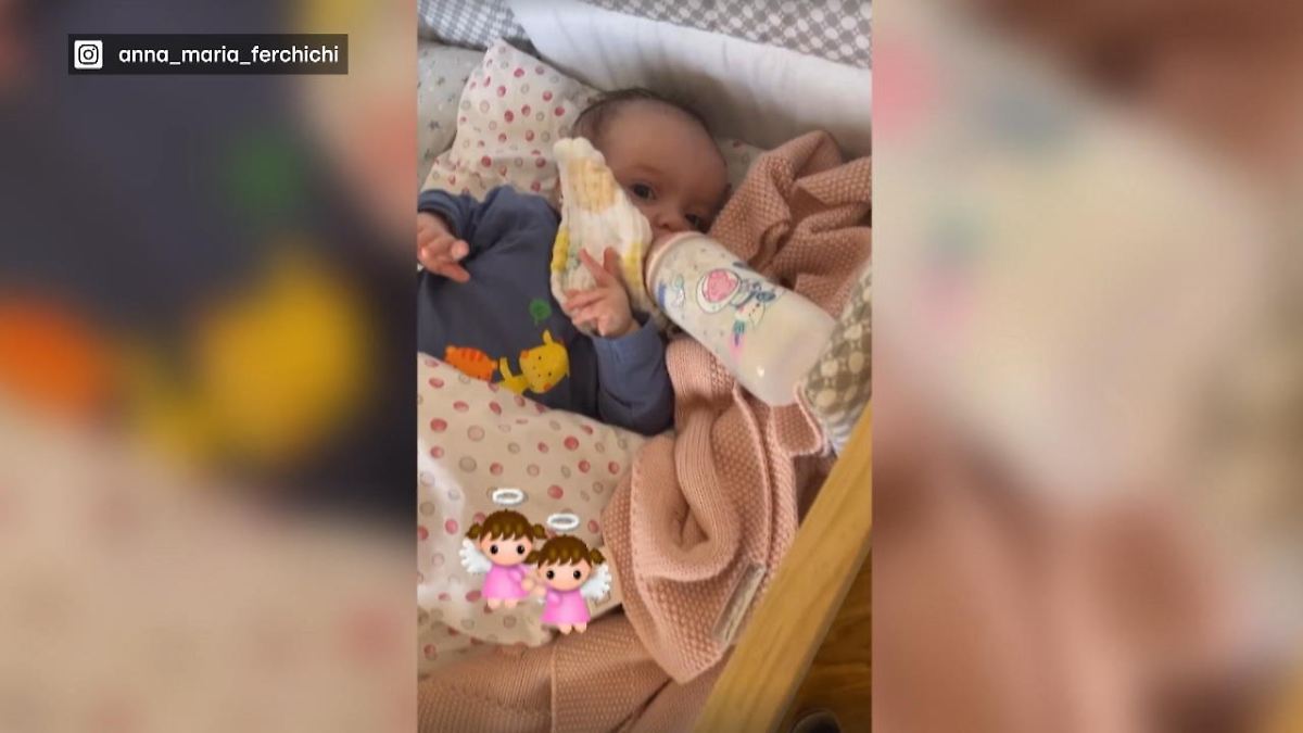 Drillingsfütterung!: Anna-Maria Ferchichi hat alle Hände voll zu tun