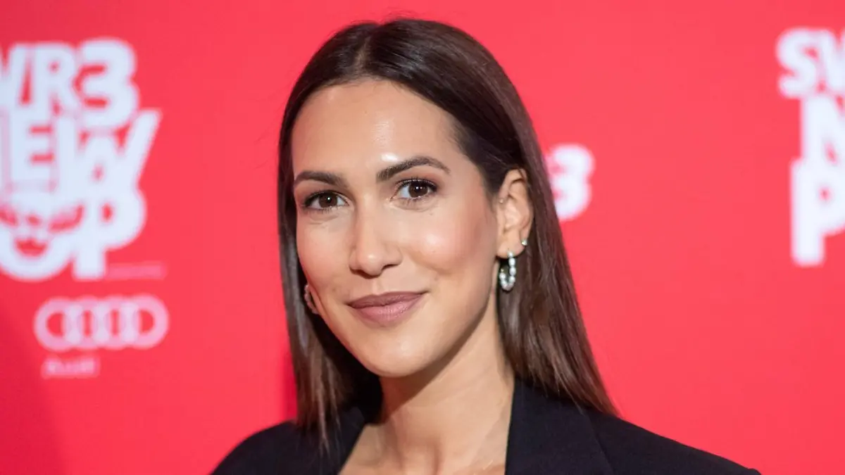 Bachelor-Gewinnerin Clea-Lacy Juhn verrät nach Zwillingsgeburt ein ...