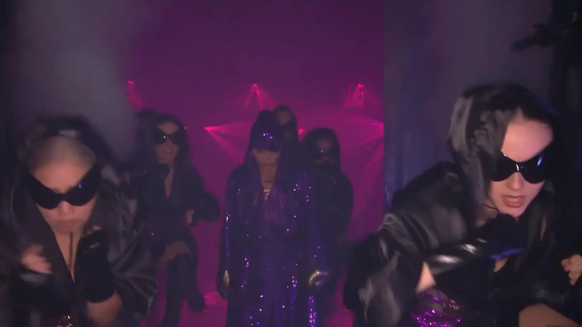 Stefan Raab: Regina Halmich verdrischt die „Killerplautze” auch im ...