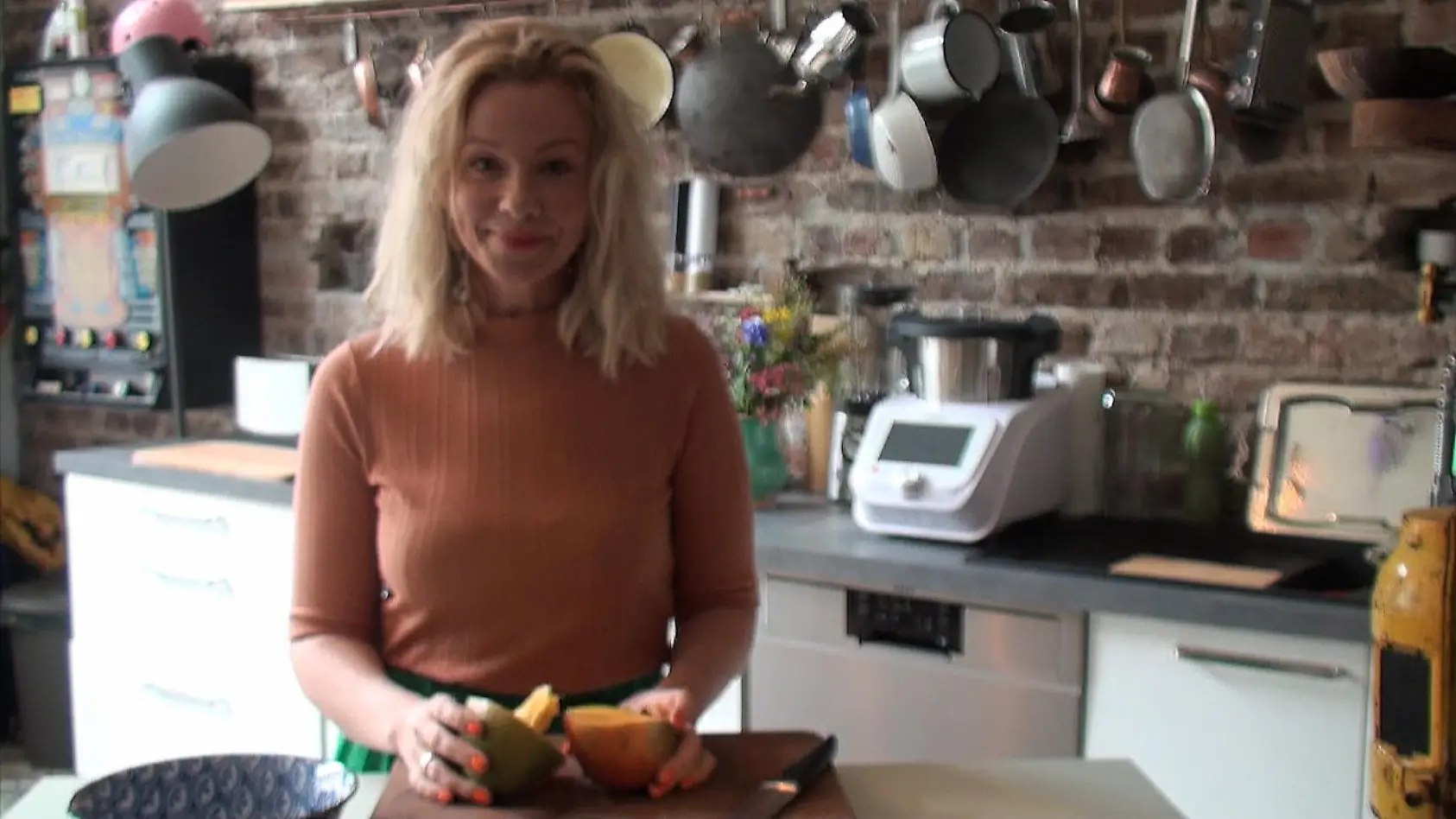 Mango-Hack: Wie ihr den Kern ganz einfach herausdreht