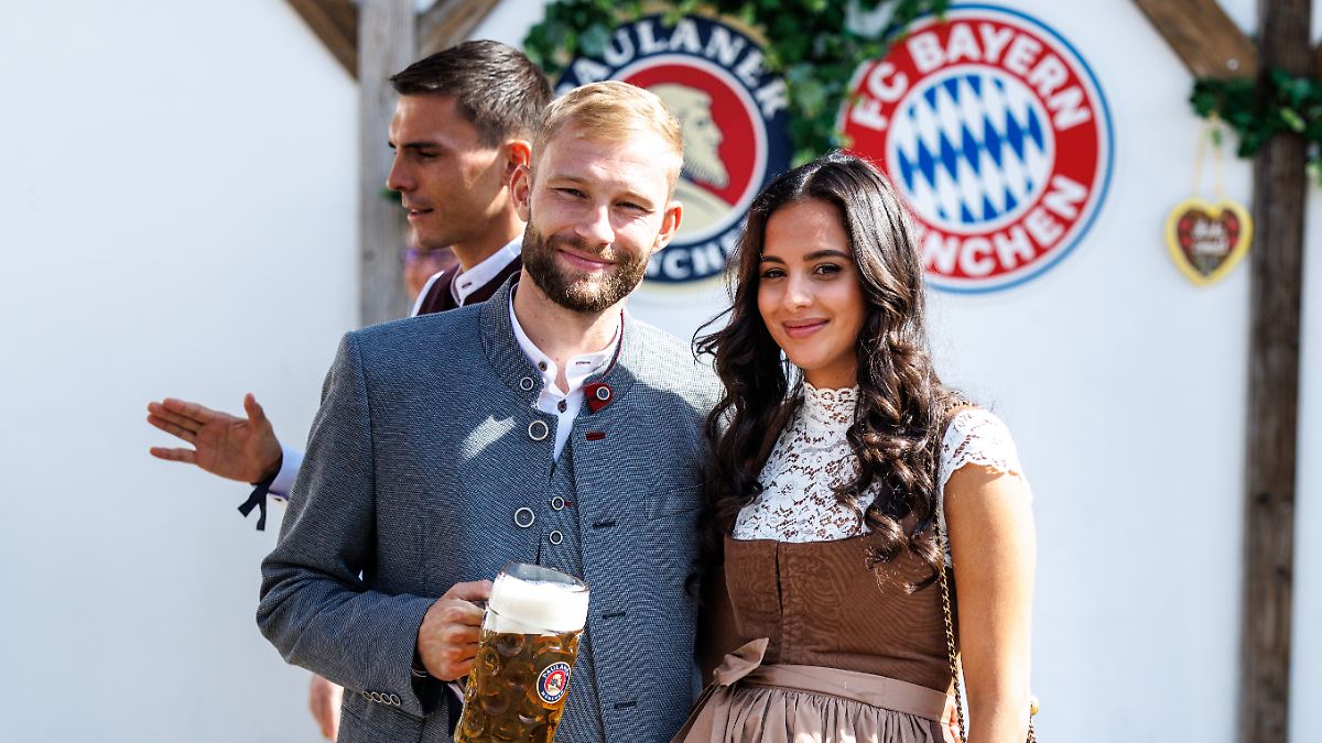 Oktoberfest: Bayern-Star Konrad Laimer und Freundin Sarah-Ines werden ...