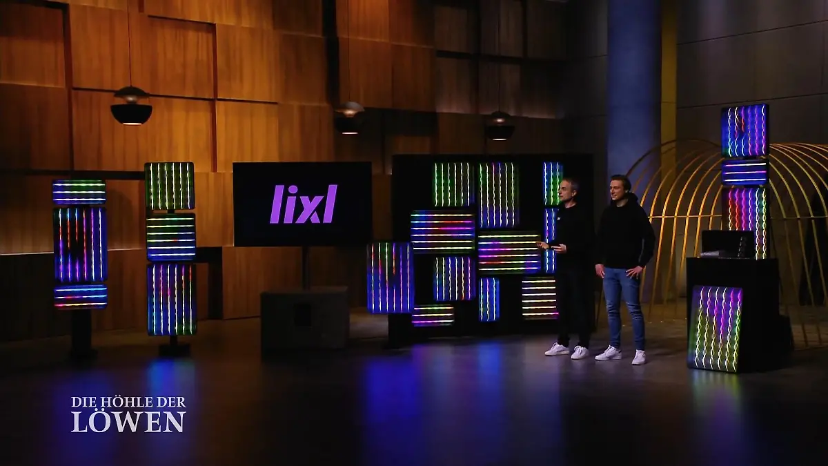 Faszinierende Lichteffekte: Chris und Patrick bringen Licht ins Dunkel