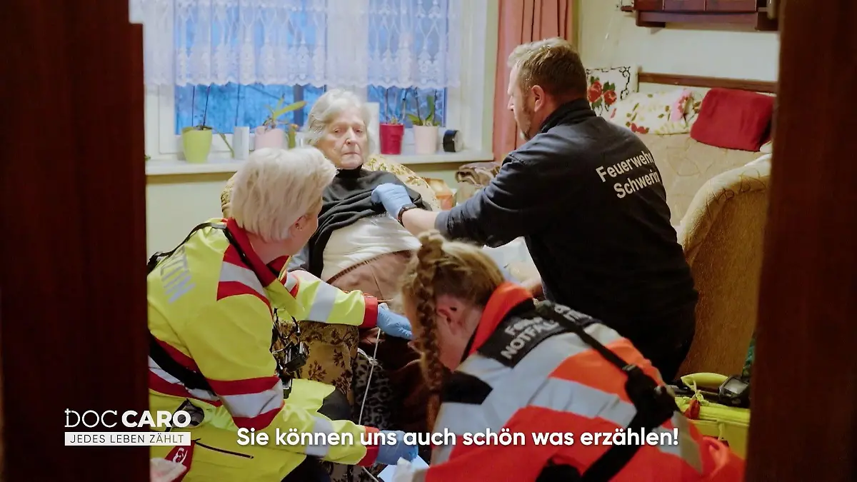 Frau in Schwerin totgerast: Weshalb der Horror-Unfall TV-Notärztin Doc Caro nicht loslässt