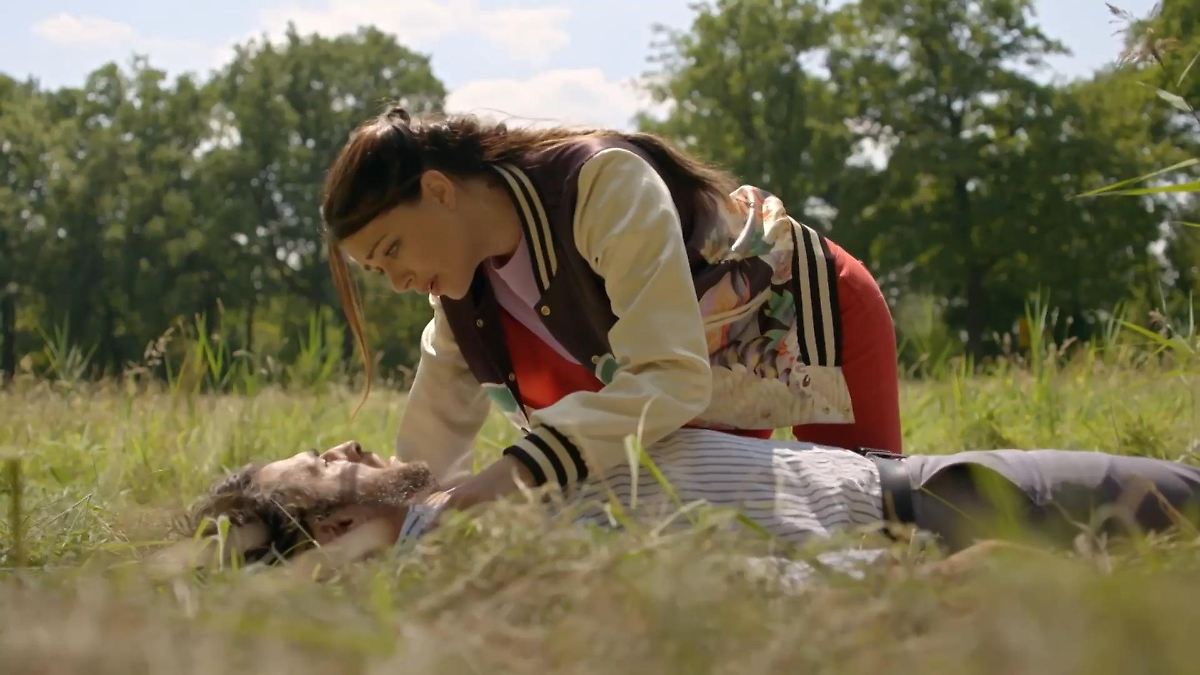 GZSZ heute im TV: Emily und Tobias kommen sich notgedrungen näher