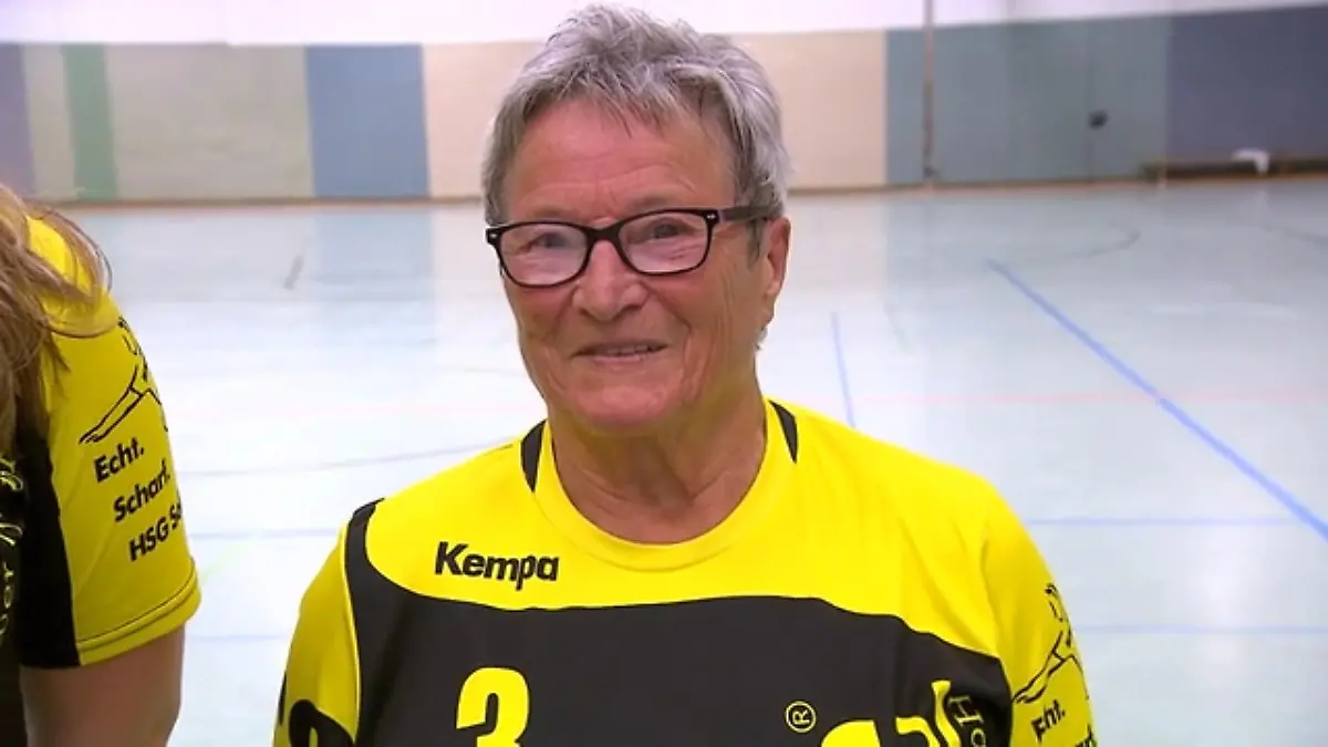 Älteste Handballerin der Welt: Kein „Schonprogramm“ für Susi
