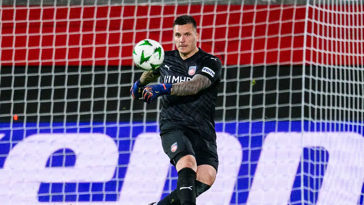 1. FC Heidenheim gegen FC Chelsea: DAS wünscht sich Torhüter Kevin ...