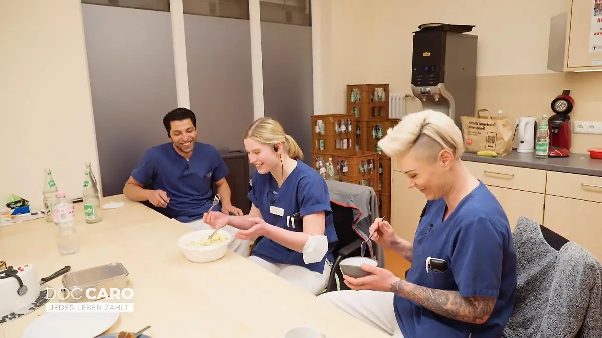 Frau in Schwerin totgerast: Weshalb der Horror-Unfall TV-Notärztin Doc Caro nicht loslässt