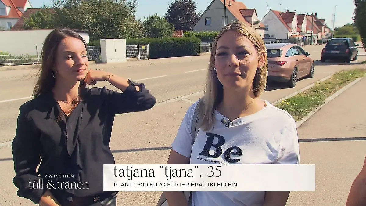 Tattoo-Spitze und lange Ärmel: Wird Hochzeitssängerin Tjana fündig?