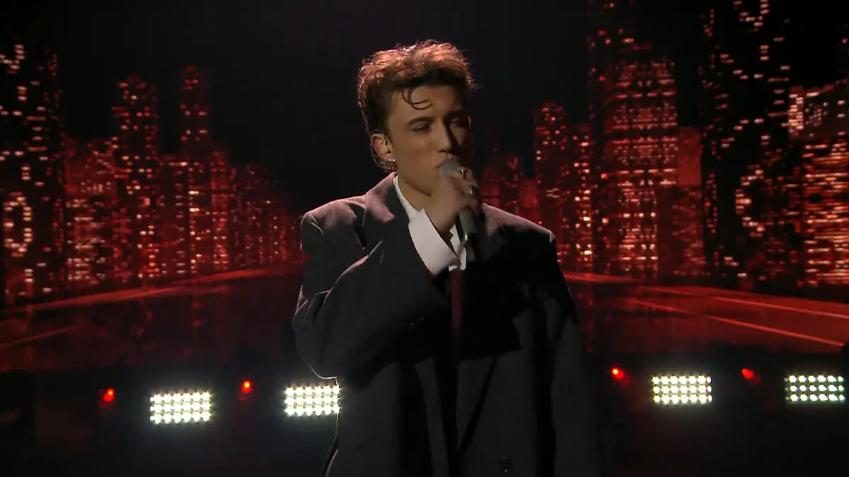 Emotionaler Auftritt: Tom McConner hisst die roten Flaggen