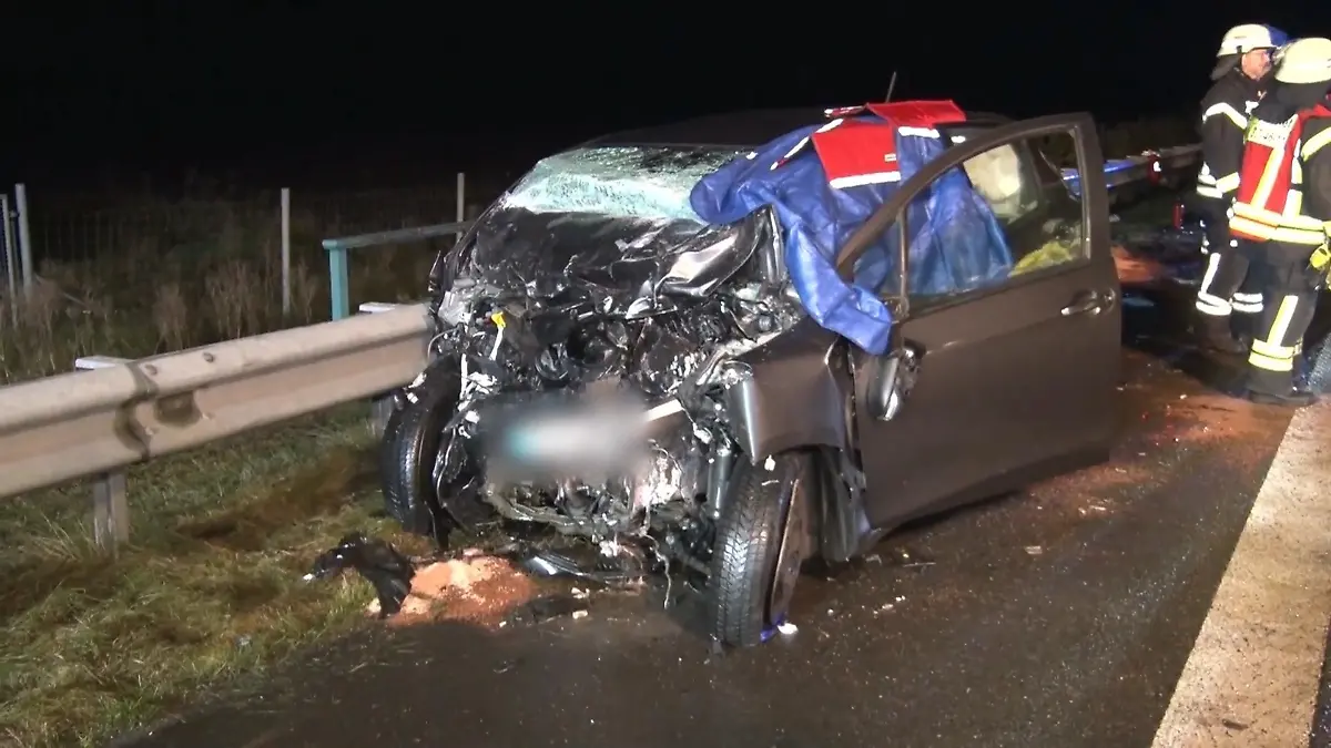 Unfall in Ochtrup: Sechs Tote bei Frontalzusammenstoß