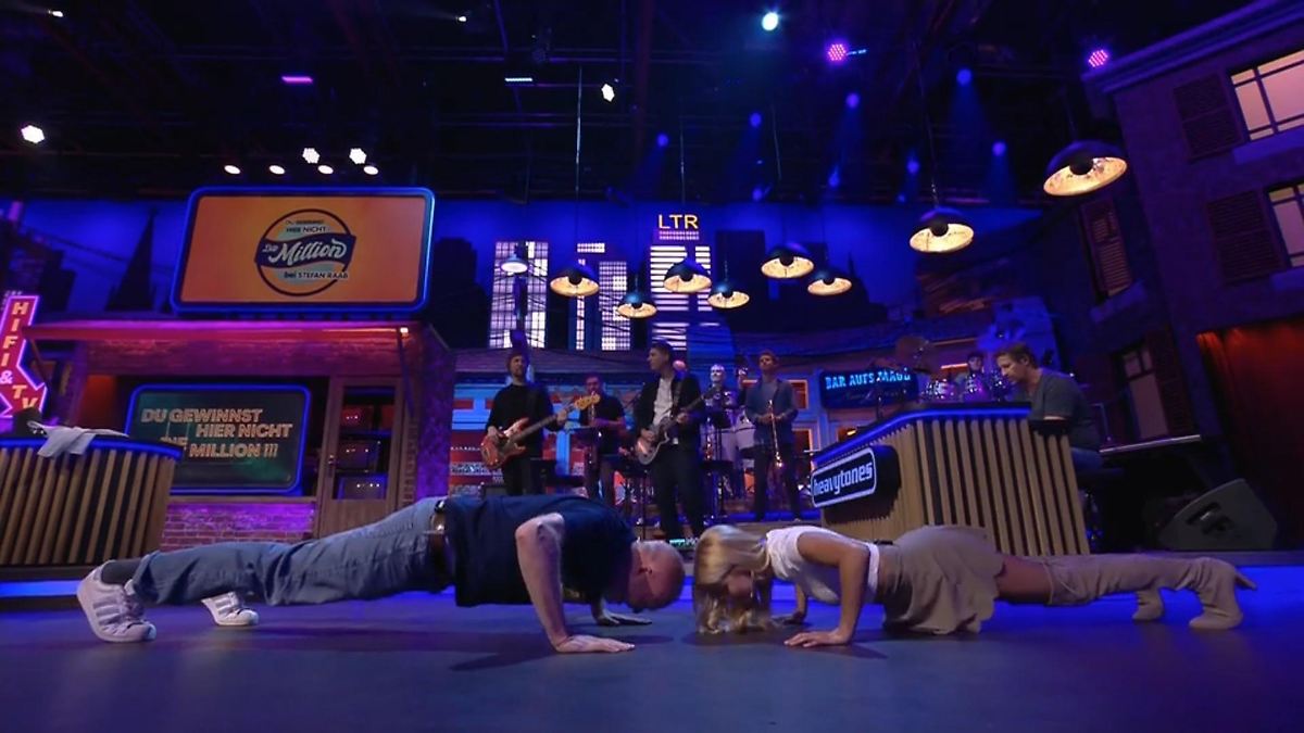 ER schafft mehr! Stefan Raab schlägt Fitness-Influencerin Pamela Reif ...