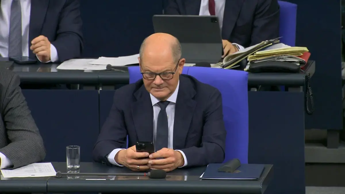 Showdown im Bundestag: Wahlkampf ist eröffnet – das hat der Kanzler noch vor