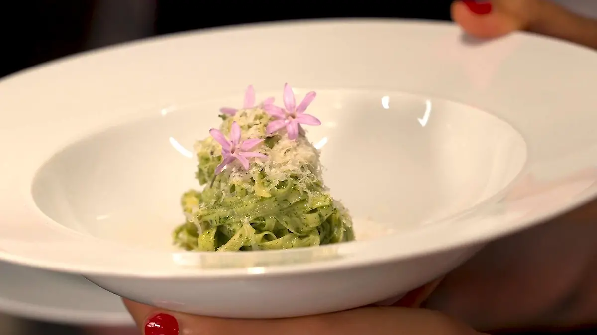 Pesto selbst machen: Diese Zutat macht eure Pasta besonders
